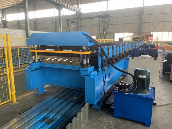 Type A Roof Deck rolling forming machine - ZTRFM