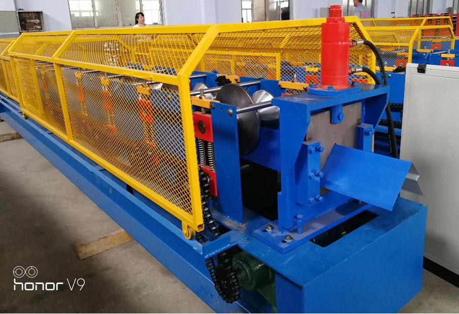 Roof ridge cap rolling forming machine - ZTRFM